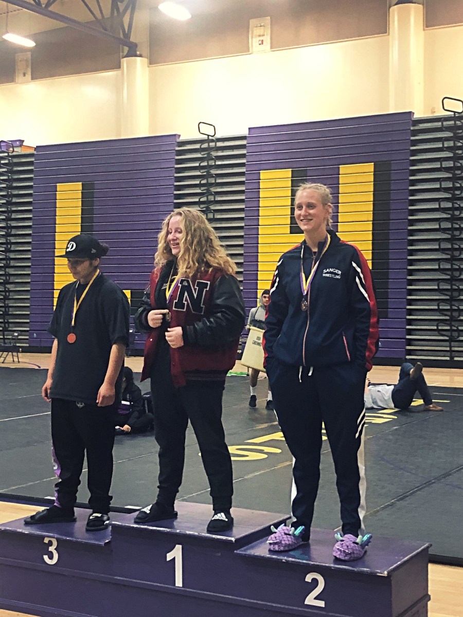 Lady Apaches Shine at Season Opener; Finish 3rd as Team – Sanger Wrestling